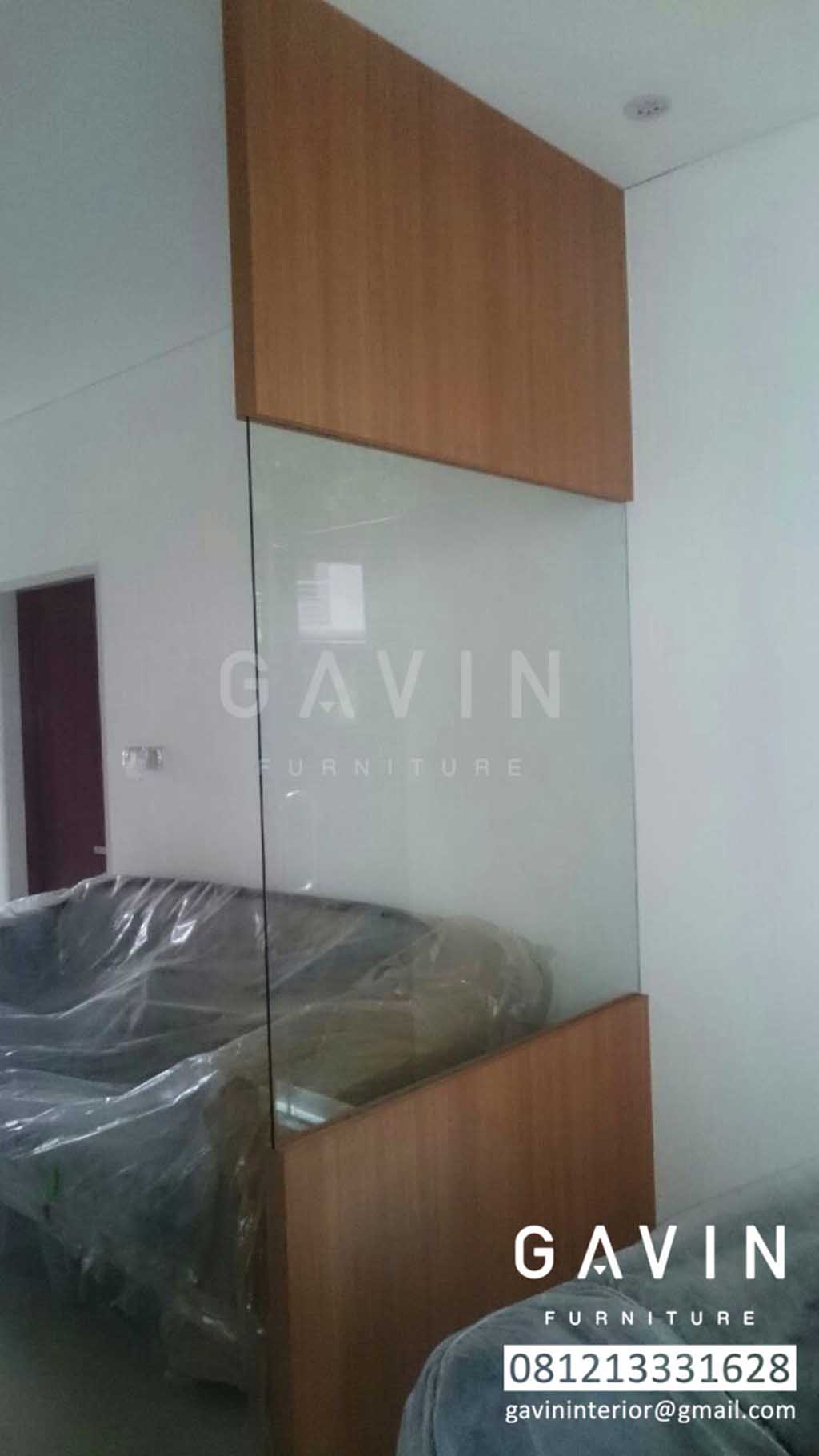 pembuatan partisi kaca kombinasi hpl by gavin | LemariDapur.net
